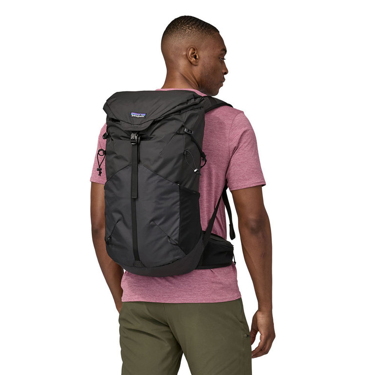 Patagonia Altvia Pack 28 L (Black) Daypack